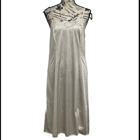Vanity Fair | Dresses | Vintage Vanity Fair Slip Midi Dress Beige Lace ...